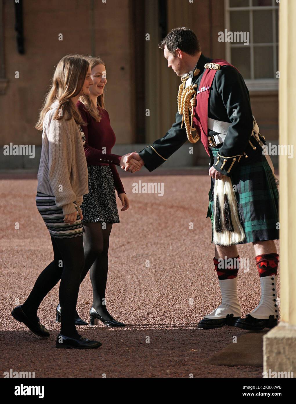 RETRANSMITTING REMOVING LEFT TO RIGHT CORRECT CAPTION BELOW Liz Truss's ...