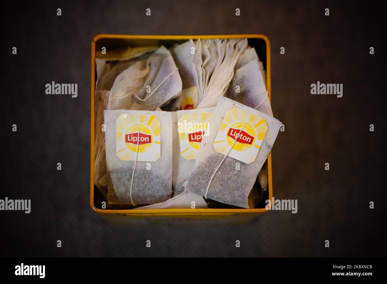 A closeup of Lipton brand box of black tea in bags Stock Photo - Alamy
