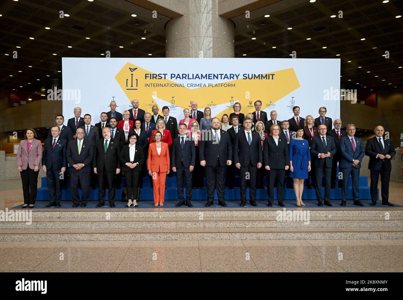 Joint photo of politicians after the arrival to the First Parliamentary ...