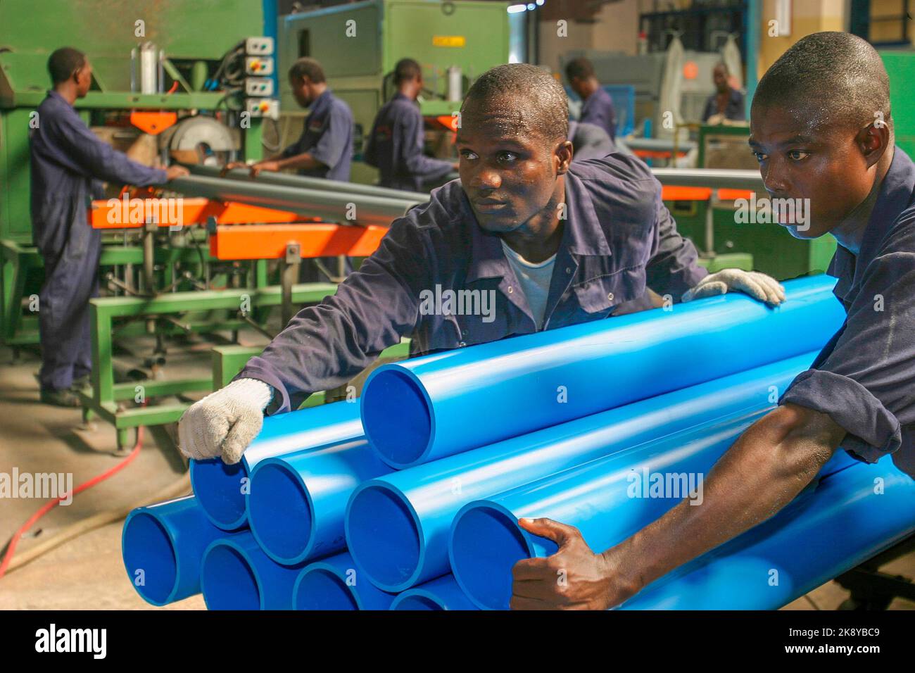 Ghana Accra Factory Workers Of Interplast Factory Producing Blue Ghana Accra Factory Workers Of Interplast Factory Producing Blue