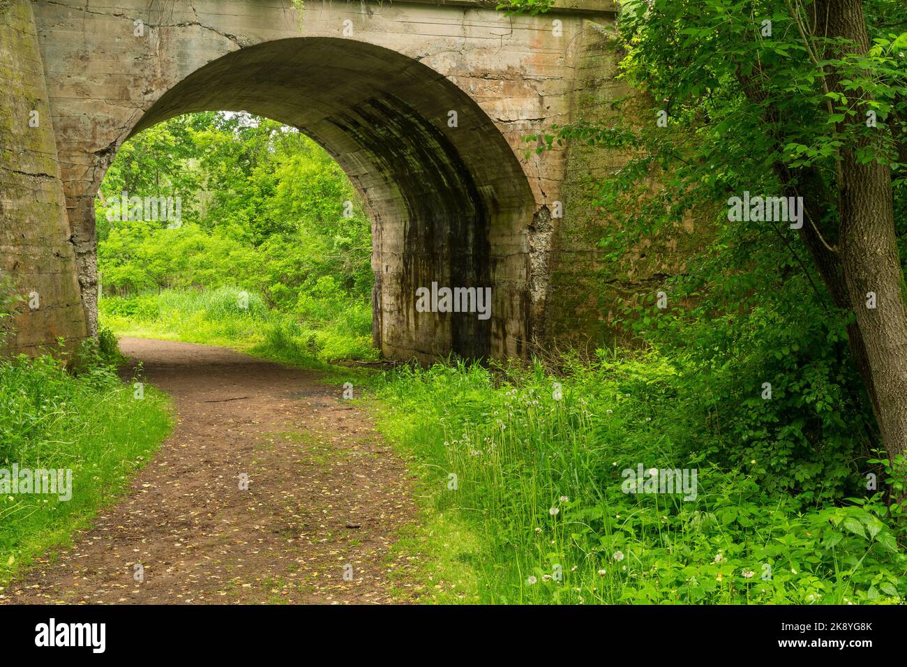 Passing through the arch hi-res stock photography and images - Alamy