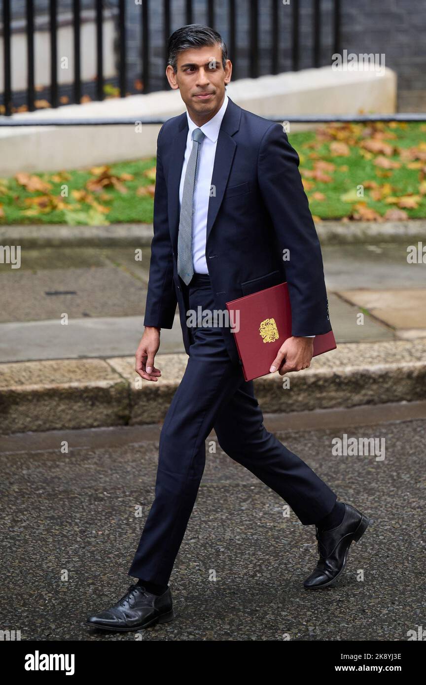 London, UK . 25 October, 2022 . Rishi Sunak giving his first speech in ...