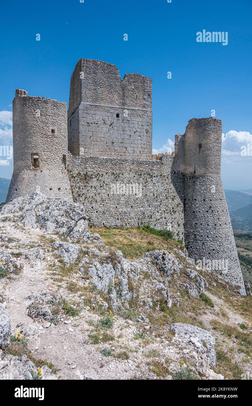 the beautiful castle of Rocca Calascio and where the film Ladyhawke was ...
