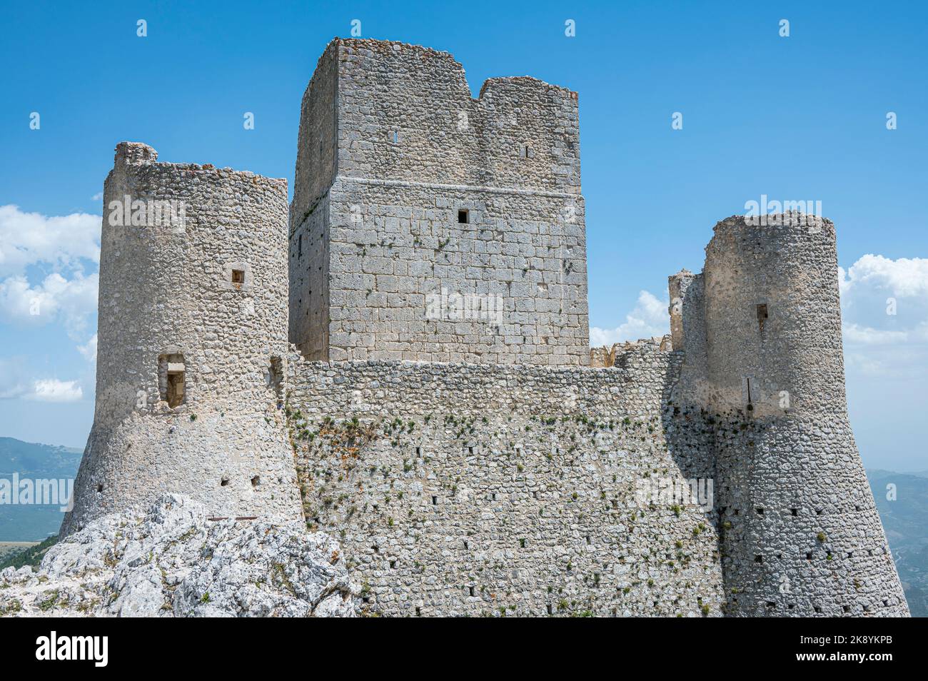 the beautiful castle of Rocca Calascio and where the film Ladyhawke was ...