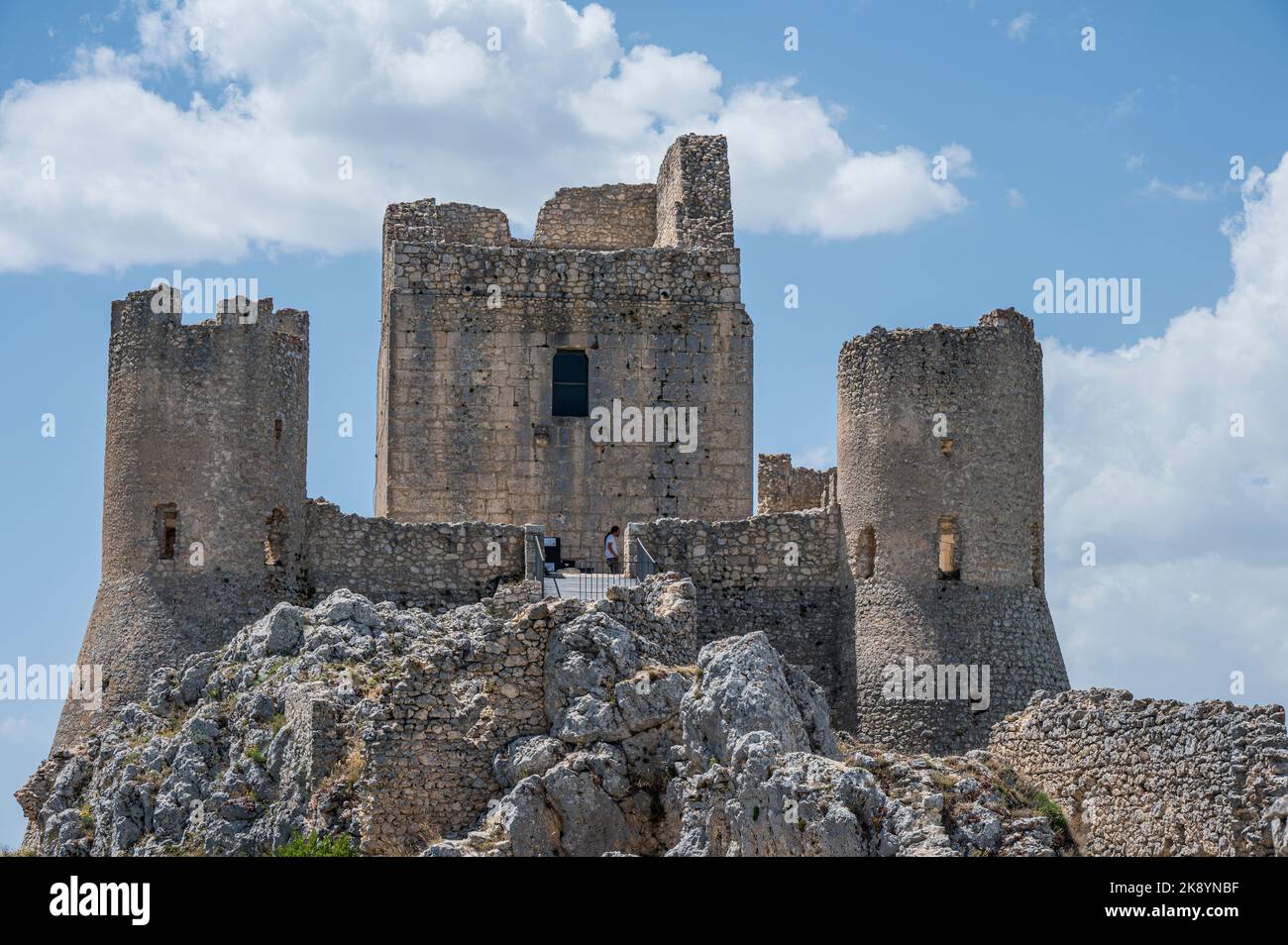 the beautiful castle of Rocca Calascio and where the film Ladyhawke was ...