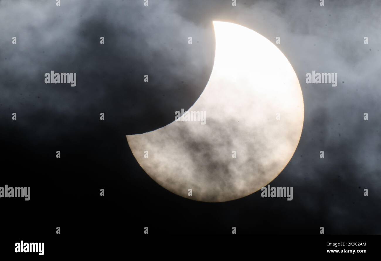 Laatzen, Germany. 25th Oct, 2022. A partial solar eclipse can be seen ...
