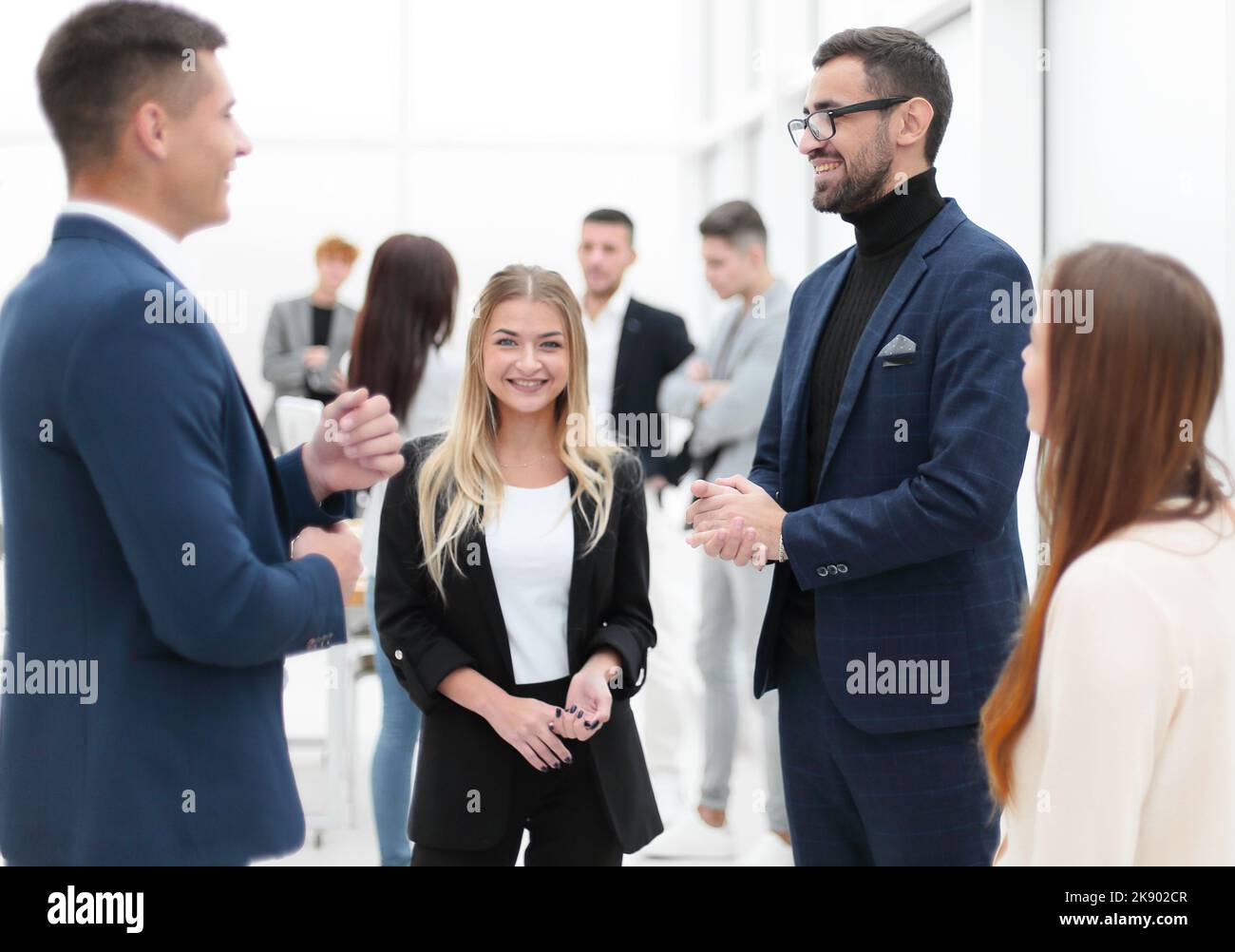 Manager explaining something staff hi-res stock photography and images ...