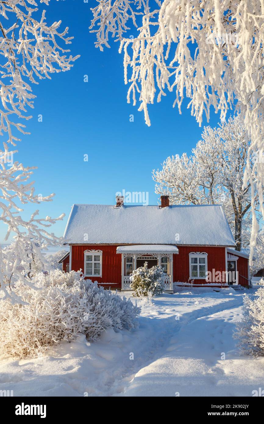Idyllic red cottage porch hi-res stock photography and images - Alamy