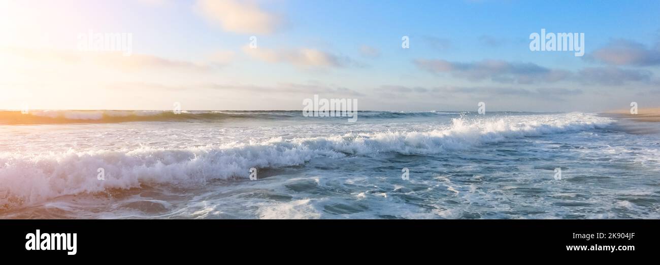 Beautiful View on high waves on the empty coast of the Atlantic Ocean ...