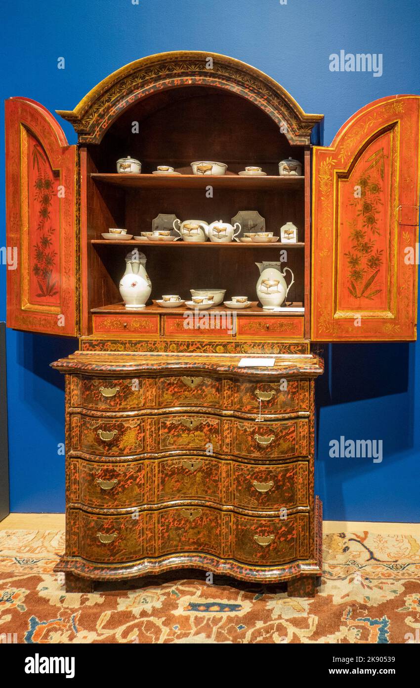 Christie's is a luxury auction house located in Rockefeller Center, New ...