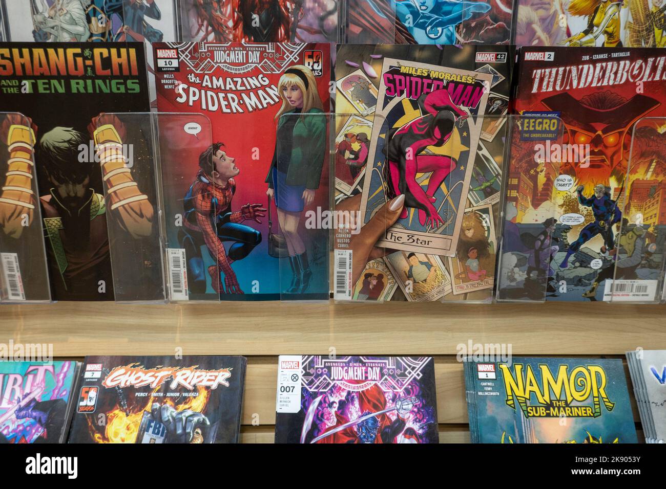 "Montasy Comics" is a Minimalist store carrying the latest comic books ...