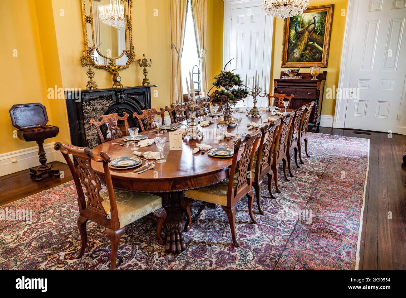 WHITE CASTLE, USA - JULY 14, 2013: rooms inside famous Nottoway ...