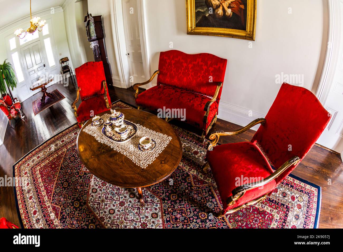 WHITE CASTLE, USA - JULY 14, 2013: rooms inside famous Nottoway ...