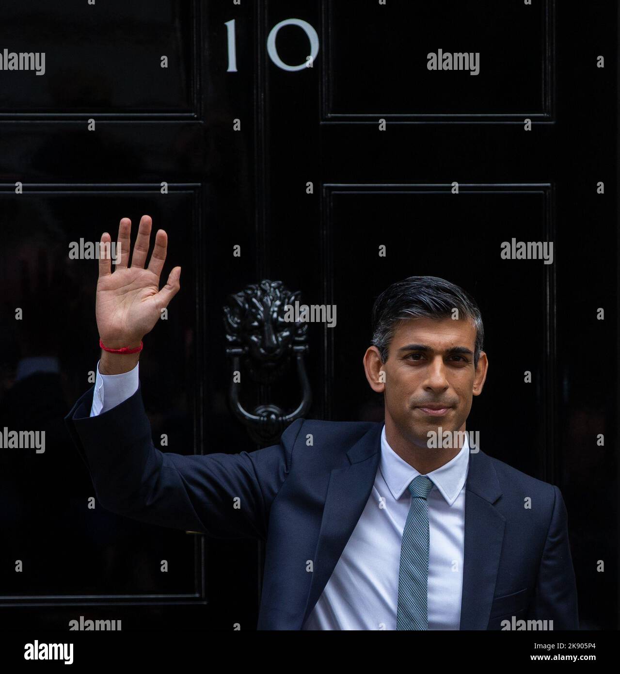 London, England, UK. 25th Oct, 2022. RISHI SUNAK is seen outside 10 ...