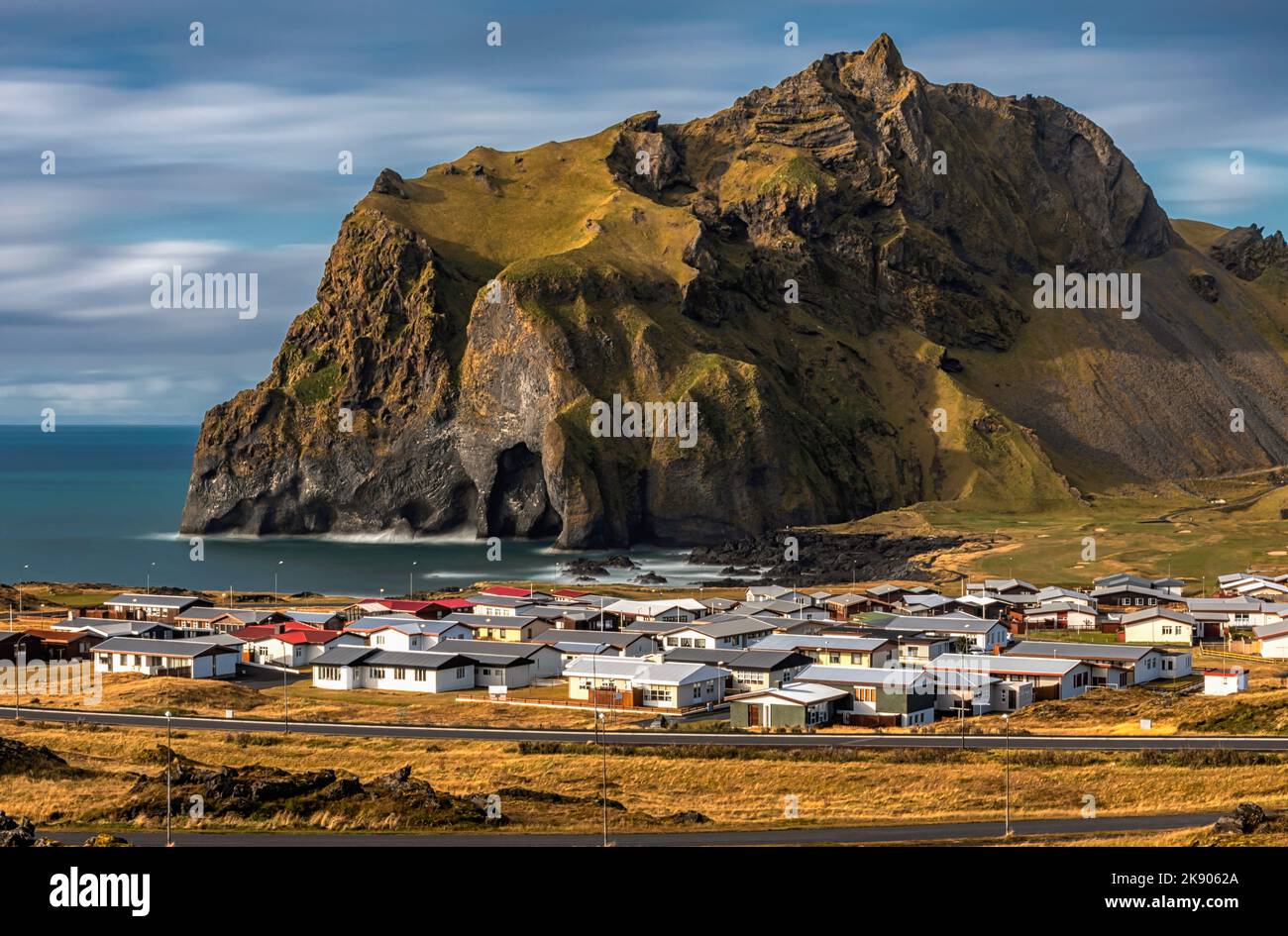 Elephant head rock Stock Photo - Alamy