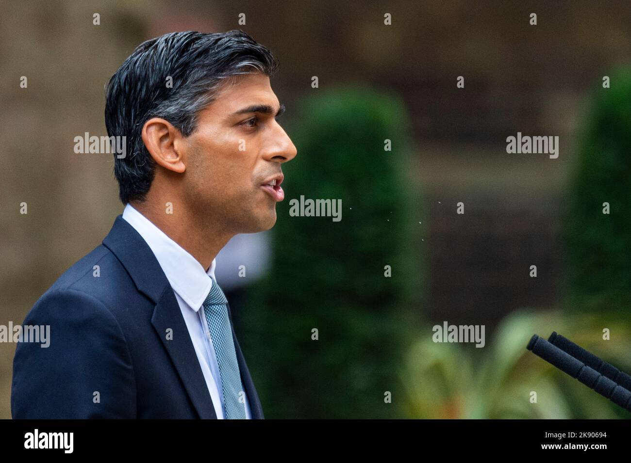 London Uk 25 October 2022 New Prime Minister Rishi Sunak Gives His