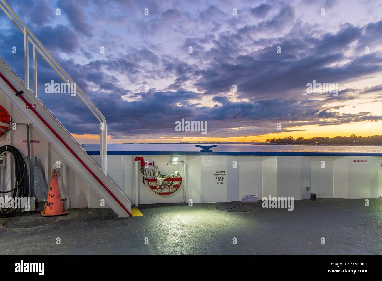 Long island ferry fire island hi-res stock photography and images - Alamy