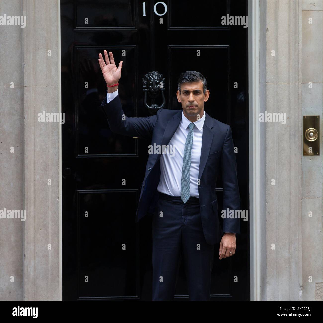 London, England, UK. 25th Oct, 2022. RISHI SUNAK is seen outside 10 ...