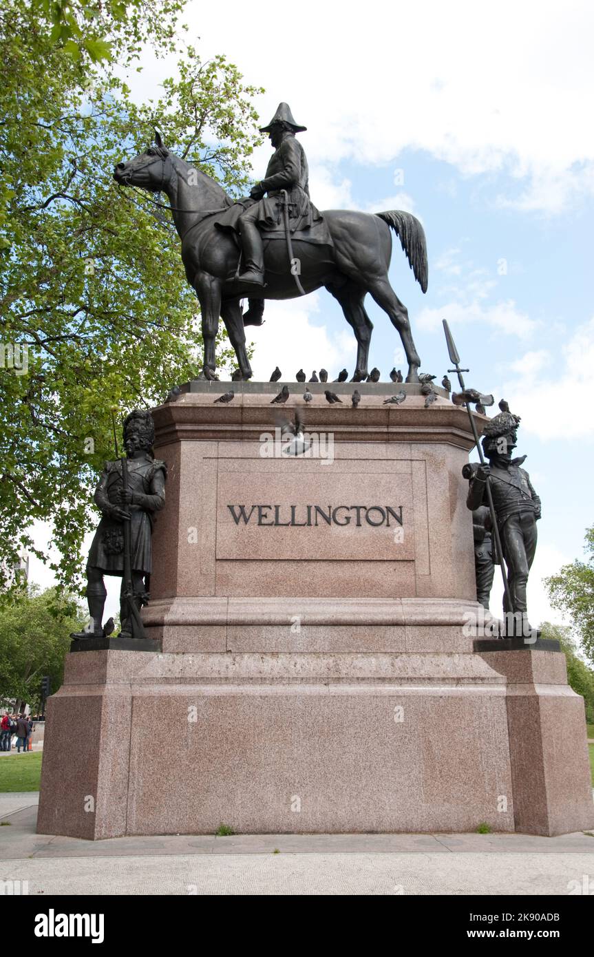 Napoleon duke of wellington hi-res stock photography and images - Alamy