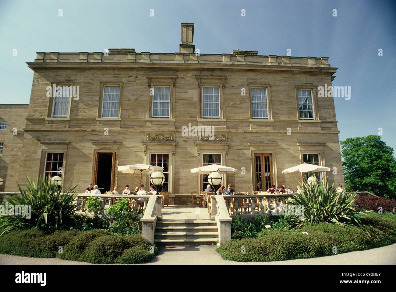 Historic building yorkshire england hi-res stock photography and images ...