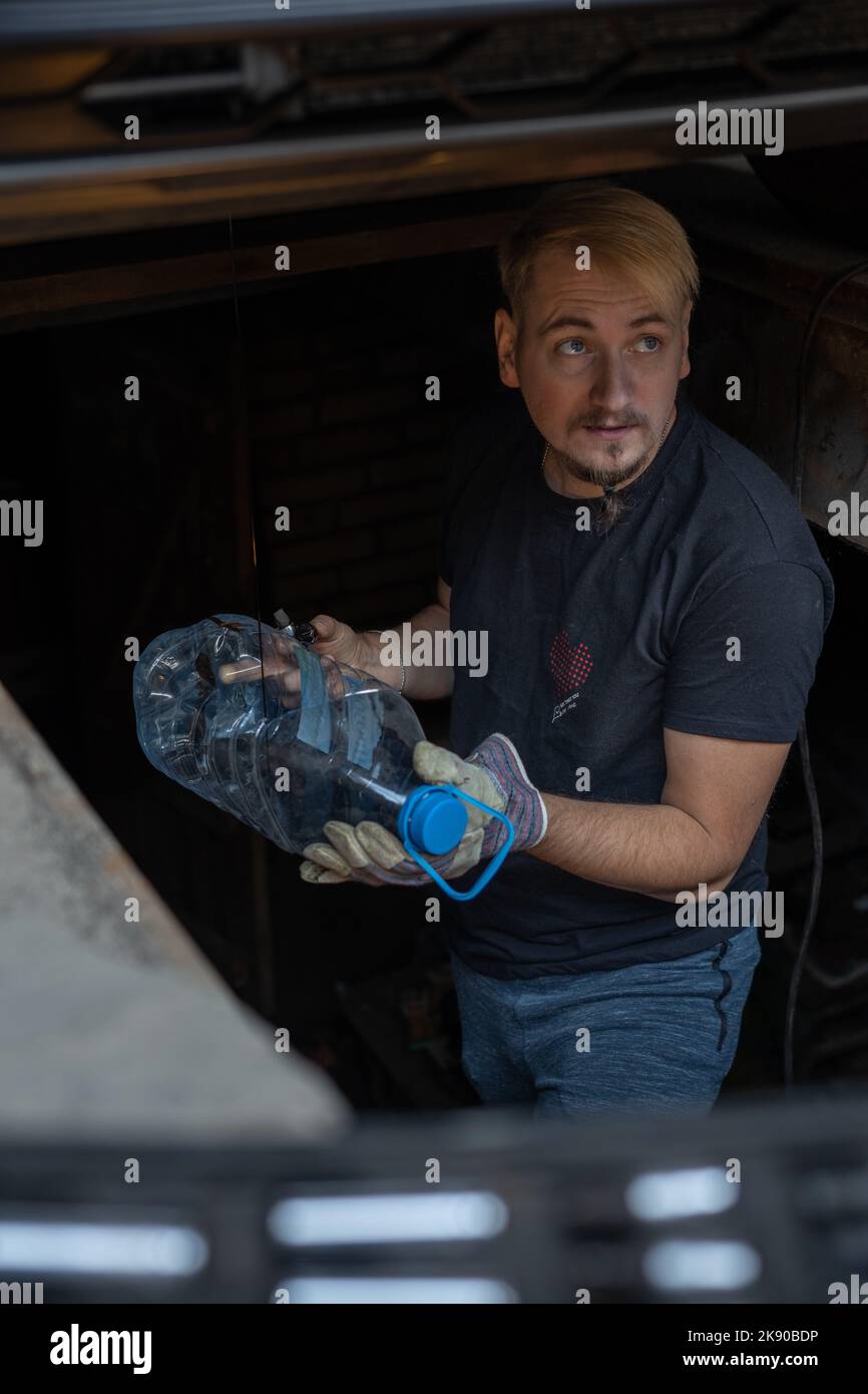Car repair services hi-res stock photography and images - Alamy