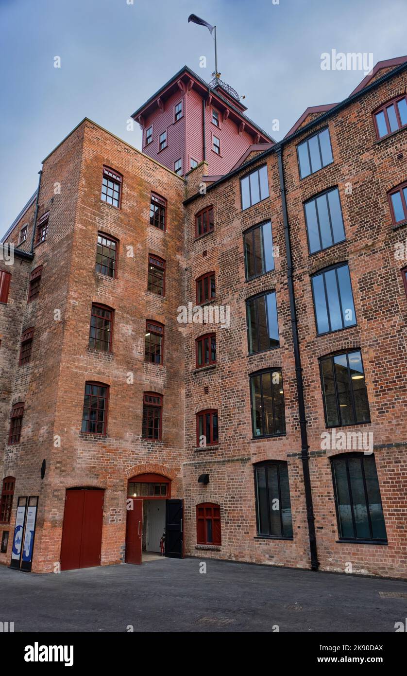 Flax mill shrewsbury hi-res stock photography and images - Alamy