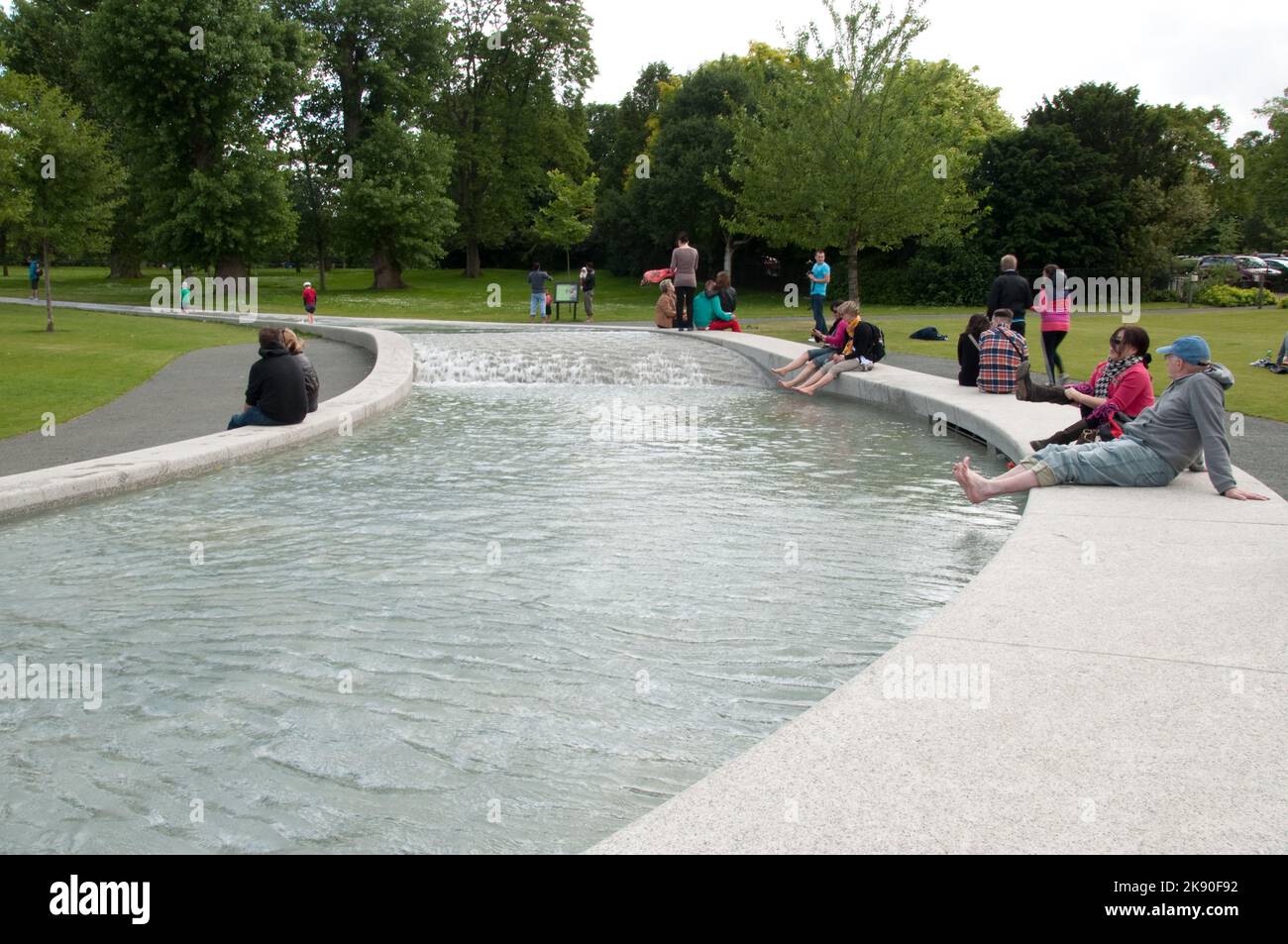 Princess Diana Memorial Fountain, Hyde Park, London, UK - people ...