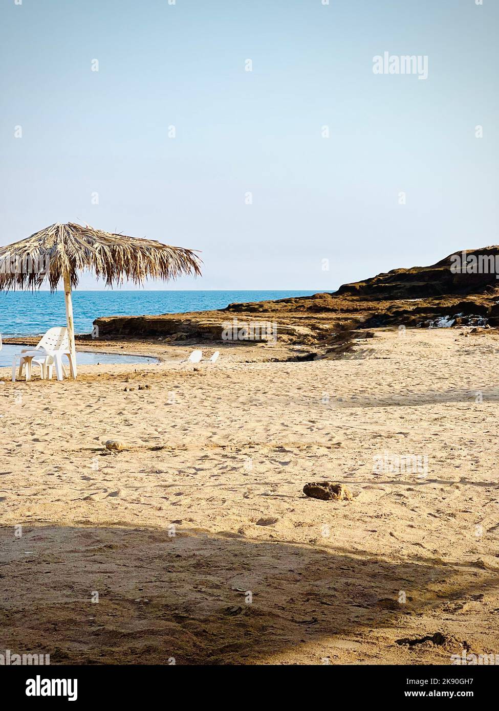 Vertical shot sandy beach hi-res stock photography and images - Alamy