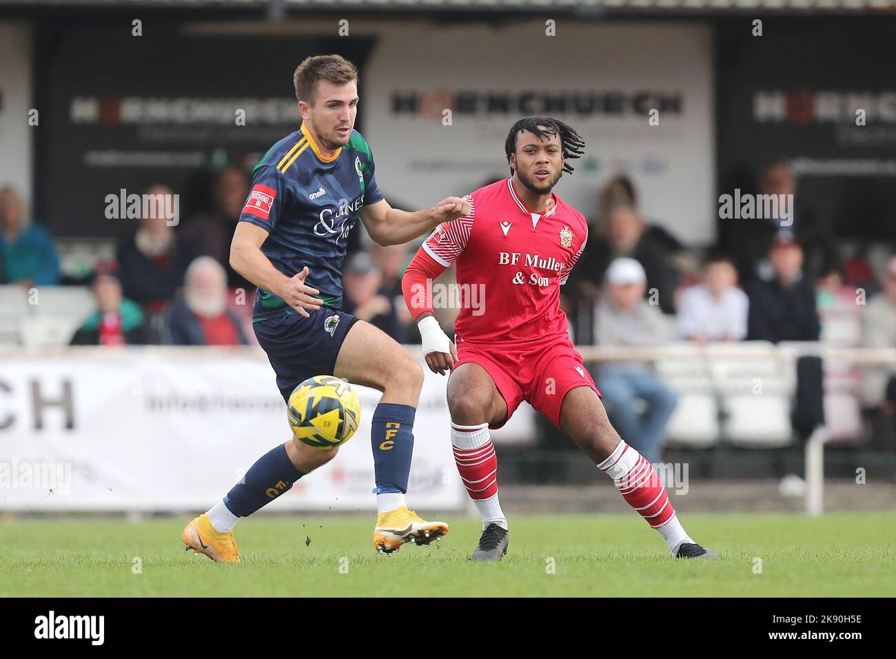 Wyan Reid of Hornchurch and Bobby Price of Horsham during Hornchurch vs ...