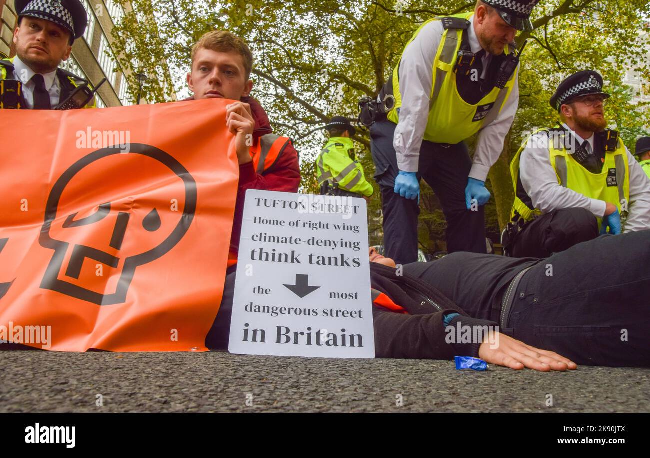 Stop tanks hi-res stock photography and images - Alamy