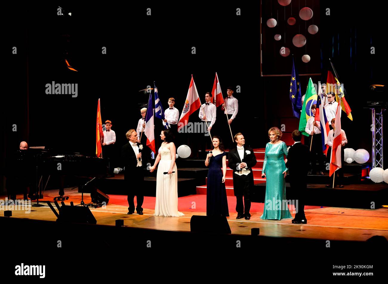 Christoph Schröter, Heiko Reissig,Edward Lee und Nicole Rhosslyn,Karin ...