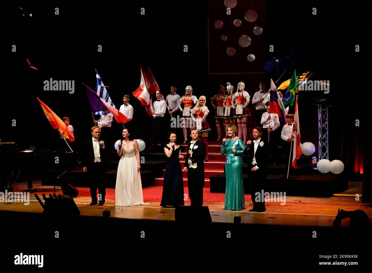 Christoph Schröter, Heiko Reissig,Edward Lee und Nicole Rhosslyn,Karin ...