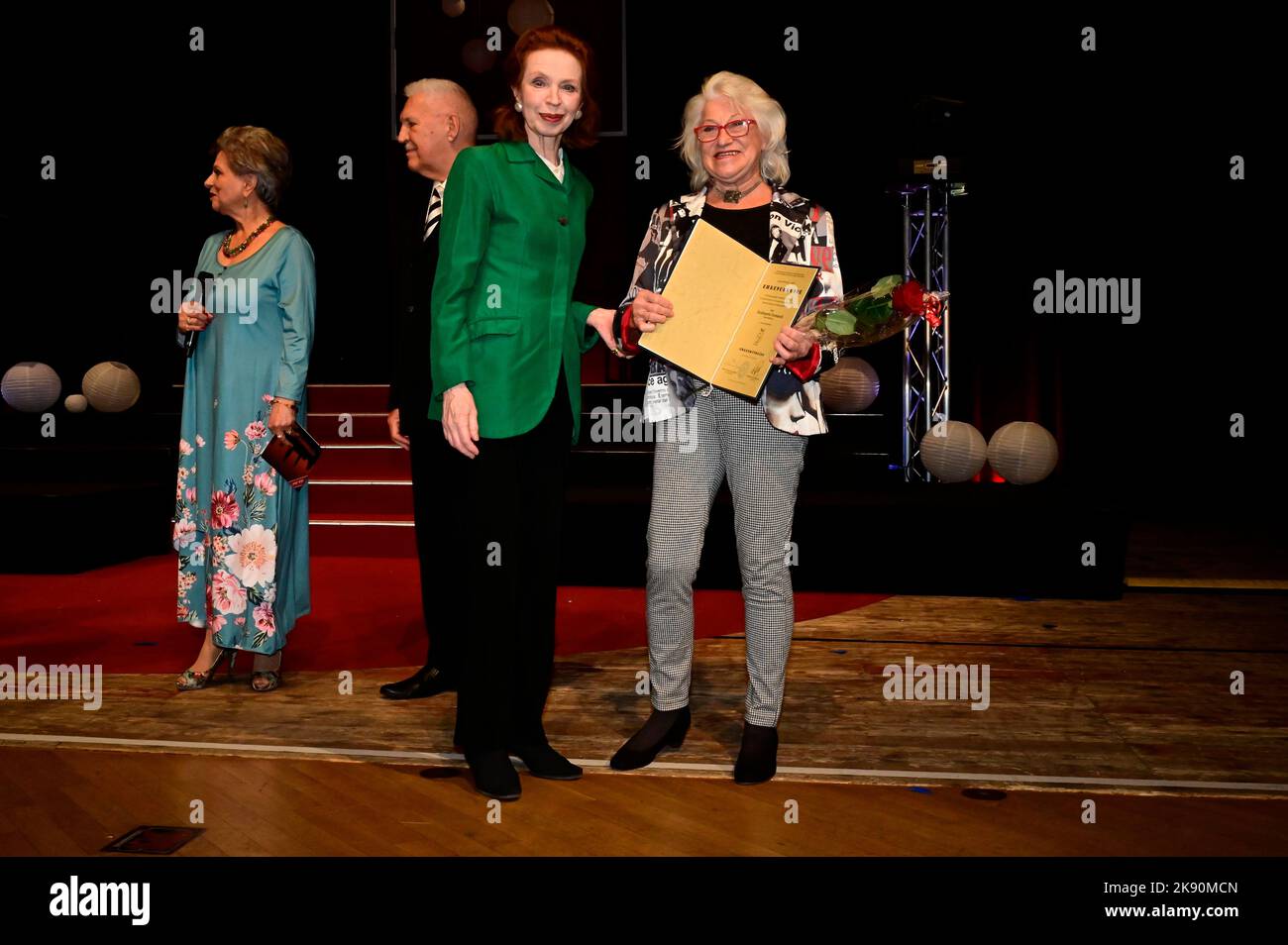Verleihung der Ehrenurkunden an Dagmar Frederic,Detlef Heising,Otfried ...