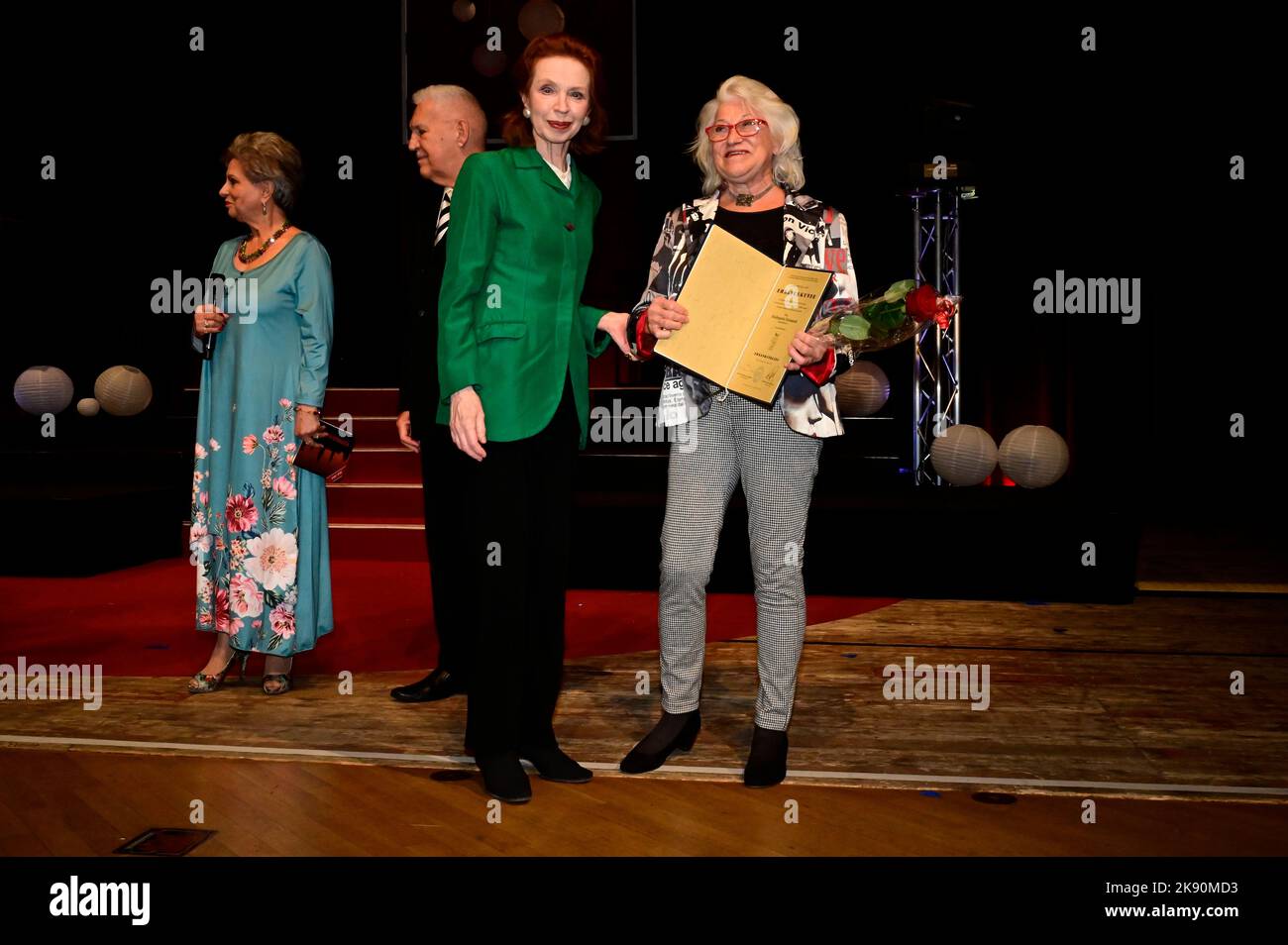 Verleihung der Ehrenurkunden an Dagmar Frederic,Detlef Heising,Otfried ...