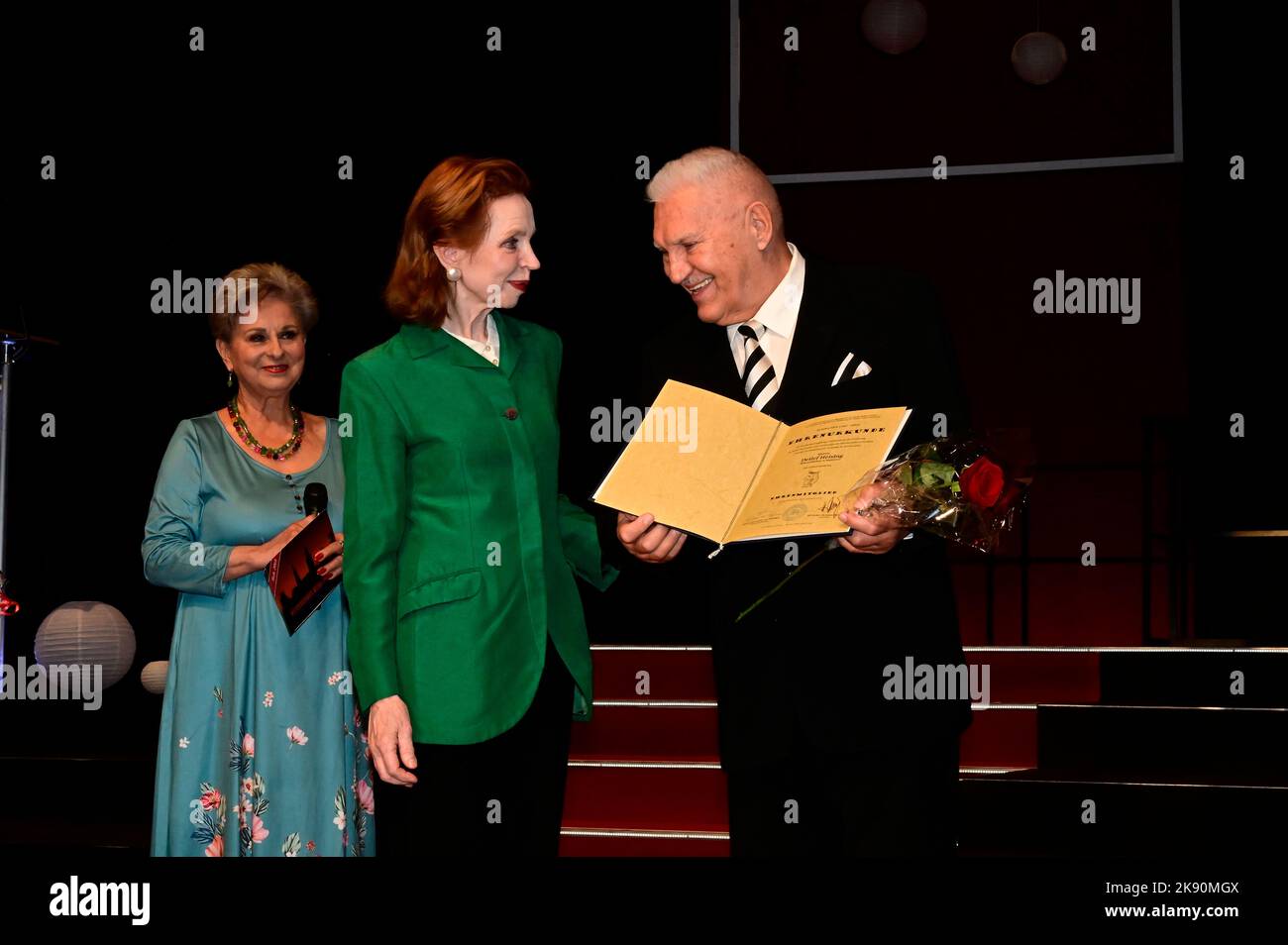 Verleihung der Ehrenurkunden an Dagmar Frederic,Detlef Heising,Otfried ...