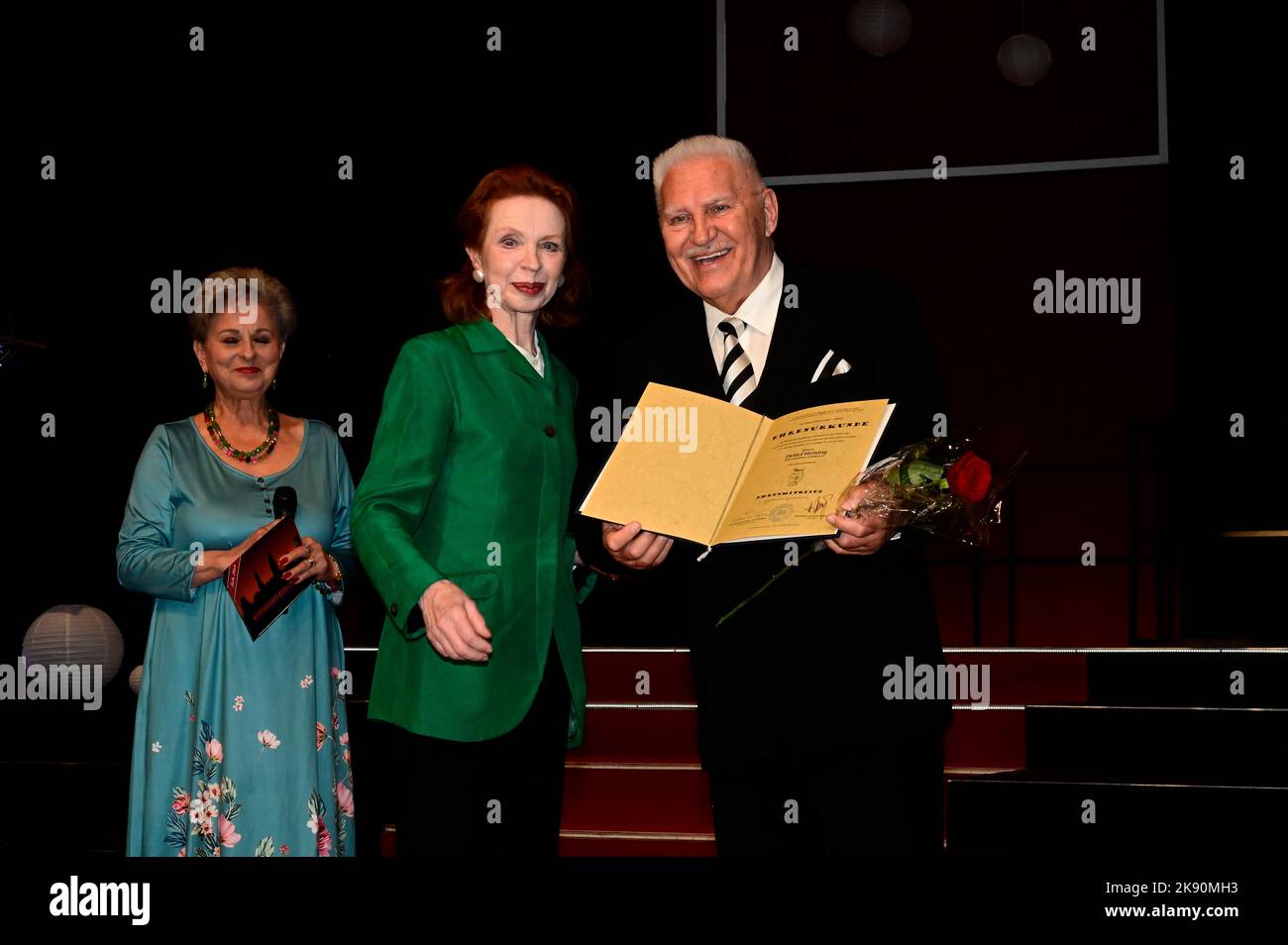 Verleihung der Ehrenurkunden an Dagmar Frederic,Detlef Heising,Otfried ...