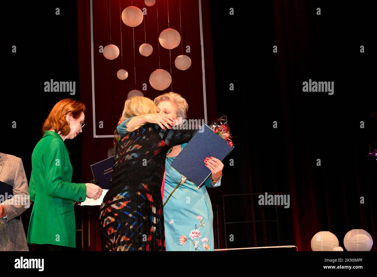Verleihung der Ehrenurkunden an Dagmar Frederic,Detlef Heising,Otfried ...