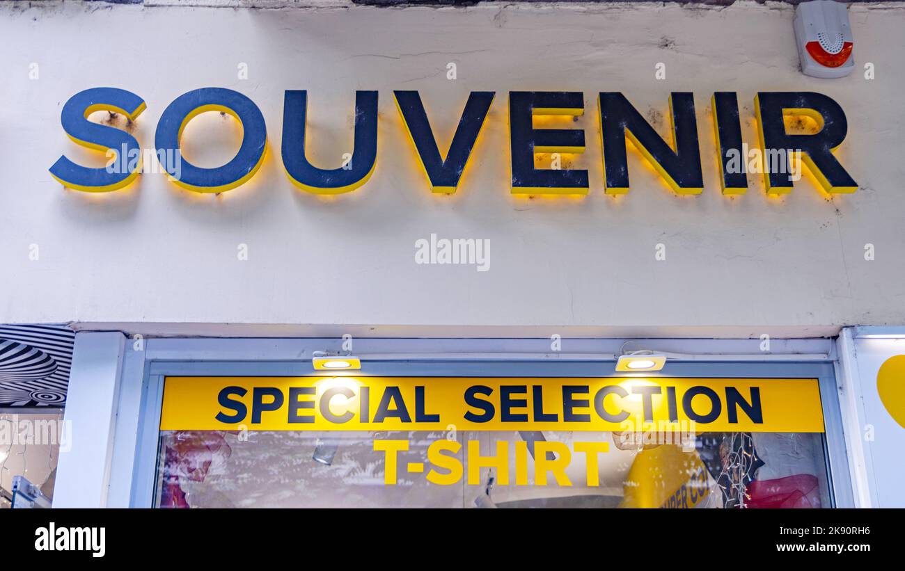 Souvenir Shop Special Selection T Shirt Sign in Window Stock Photo - Alamy