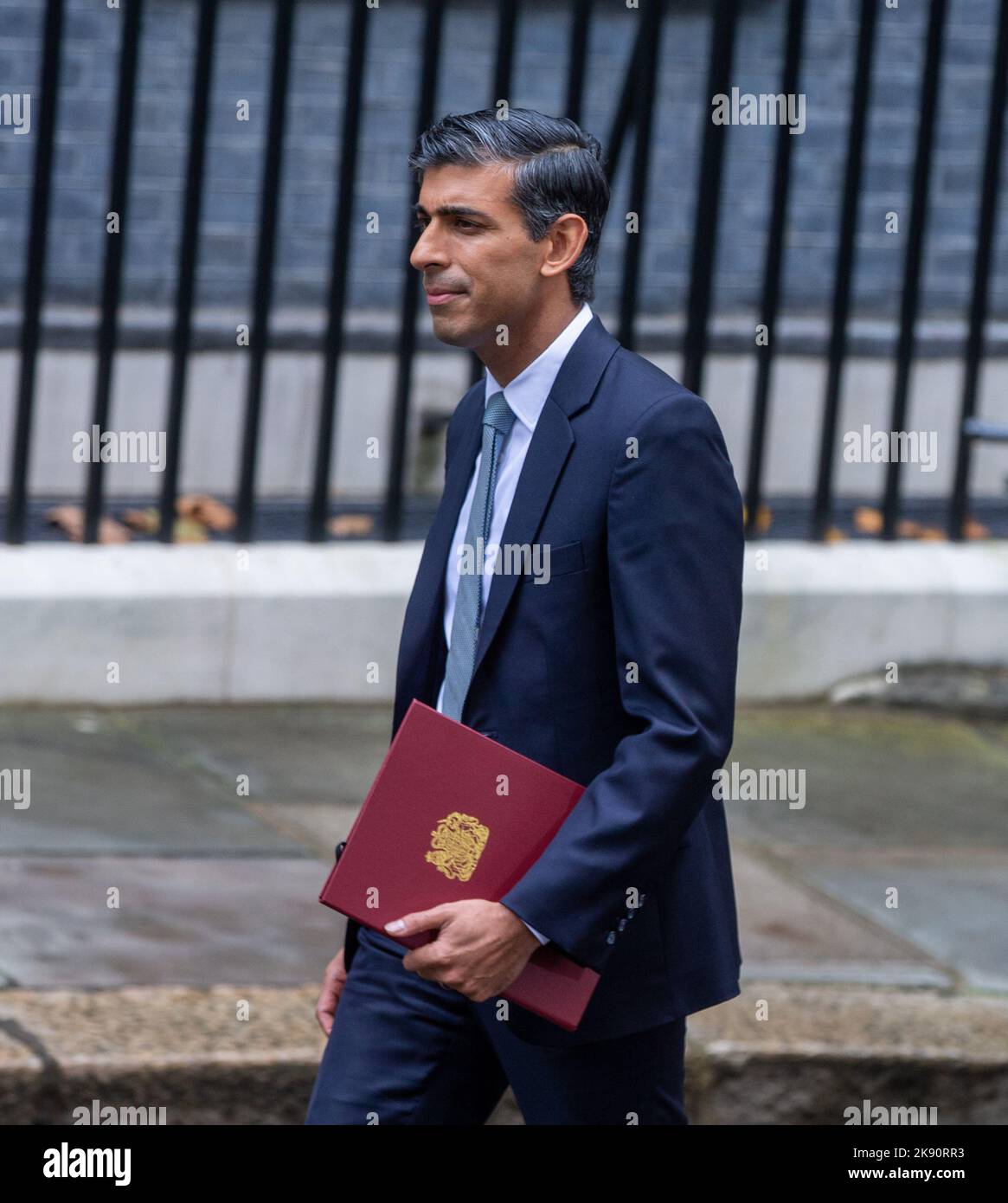London, England, UK. 25th Oct, 2022. RISHI SUNAK is seen arriving 10 ...