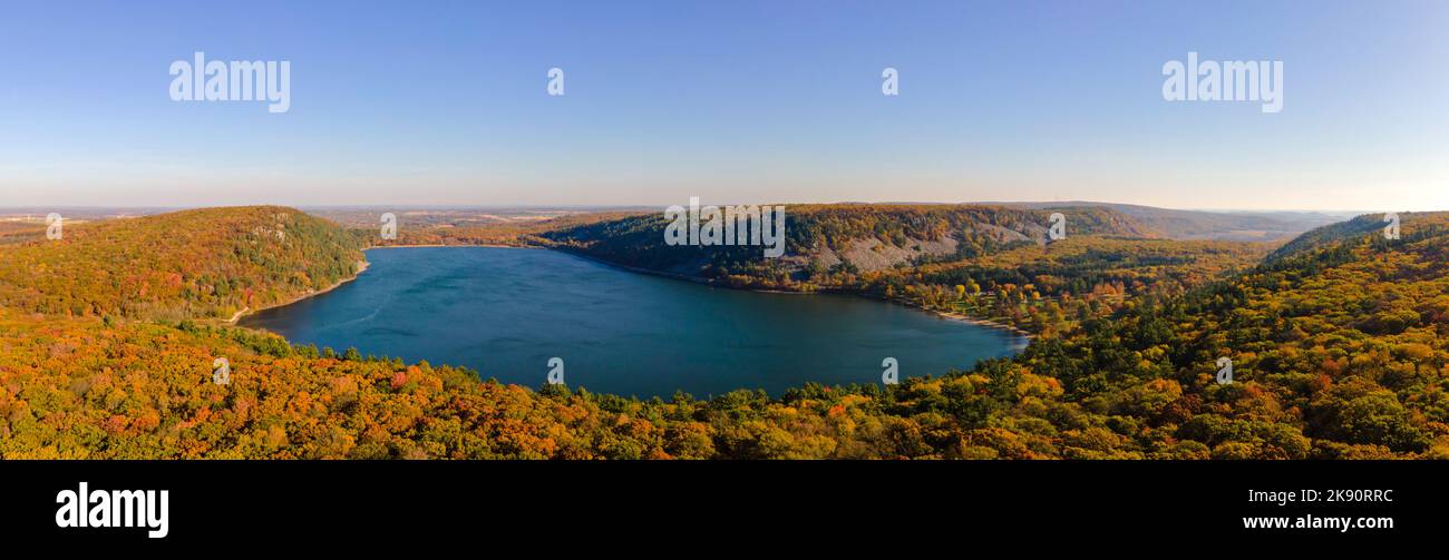 Aerial photograph of Devil's Lake State Park on a gorgeous autumn ...