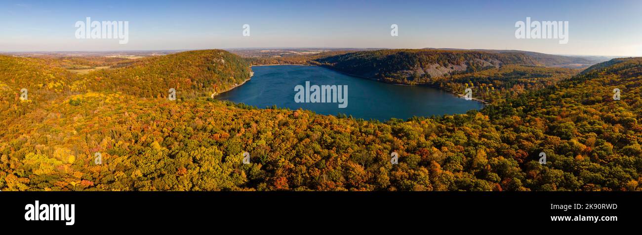 Aerial photograph of Devil's Lake State Park on a gorgeous autumn ...