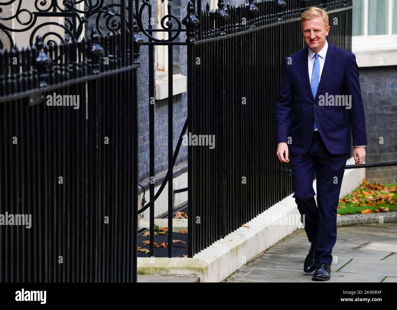 Oliver Dowden arriving in Downing Street, London after Rishi Sunak has ...