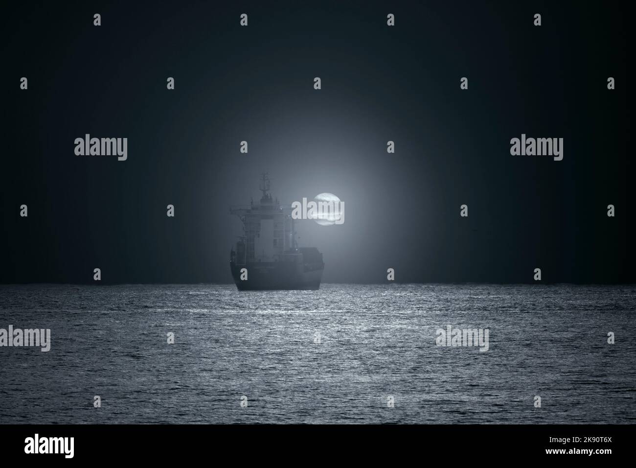 Ship and full moon hi-res stock photography and images - Alamy