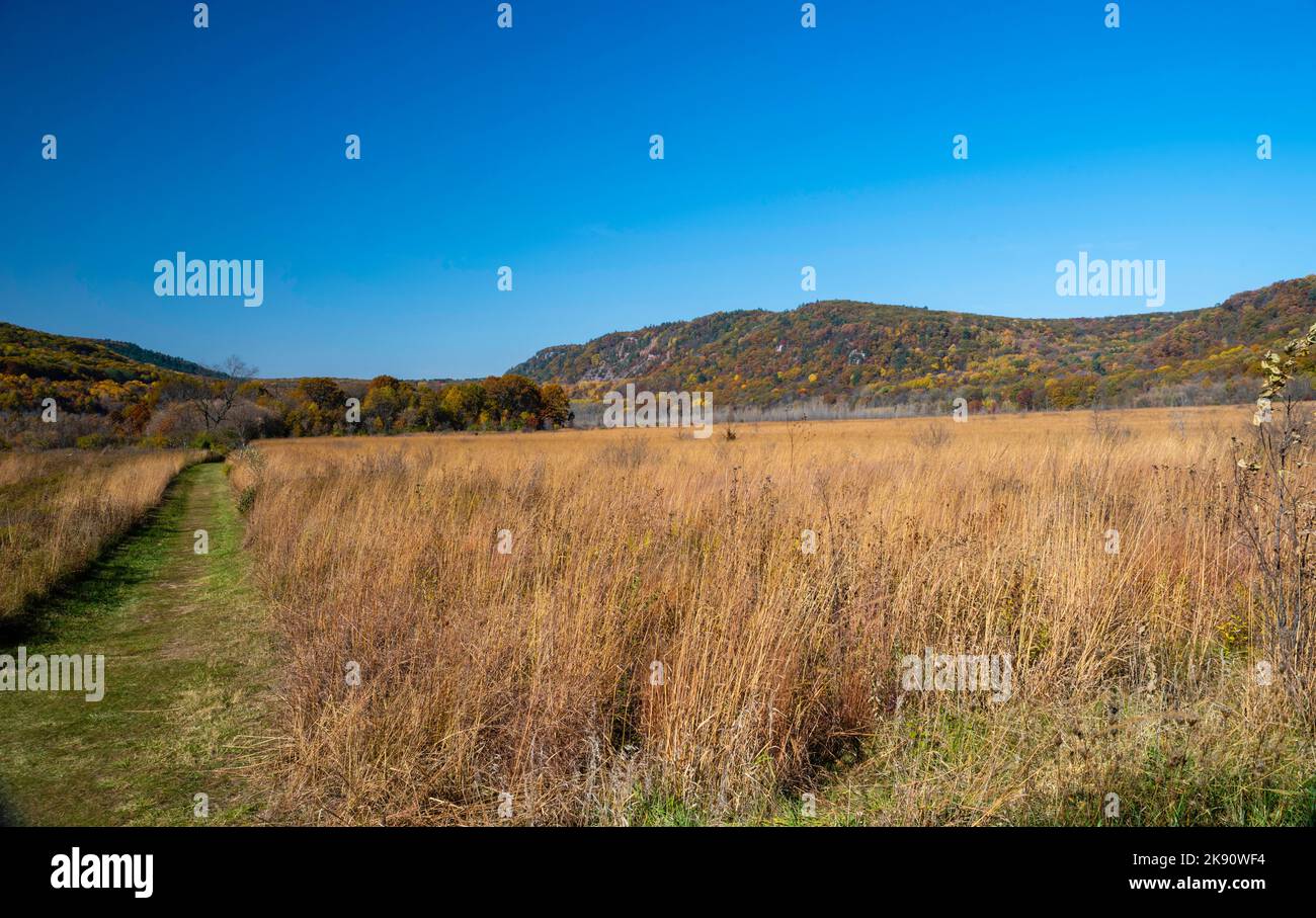 Photograph of Devil's Lake State Park on a gorgeous autumn morning ...