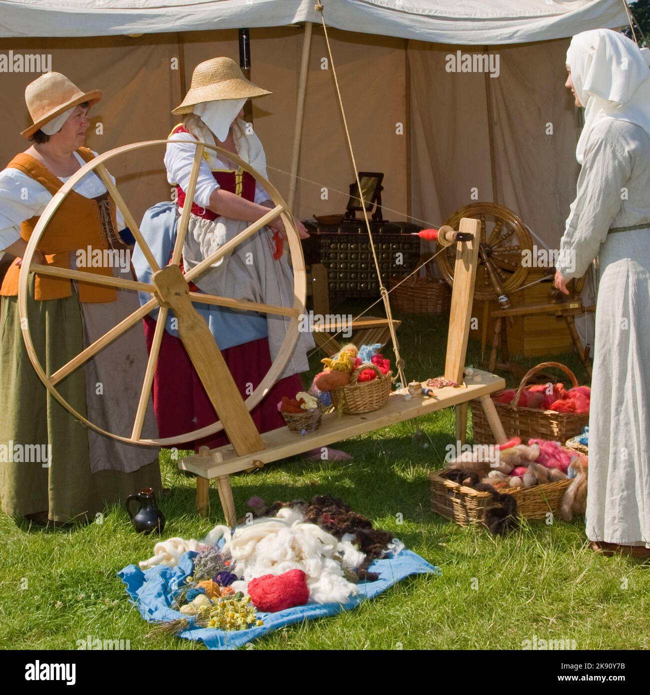 Anglo-Norman to C15th History Wool 'Industry' Stock Photo - Alamy