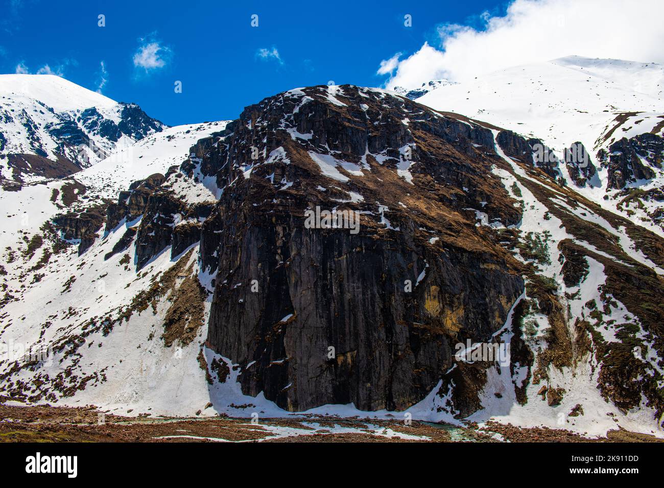 A beautiful shot of Yumesamdong (Zero Point) in Sikkim, India Stock ...