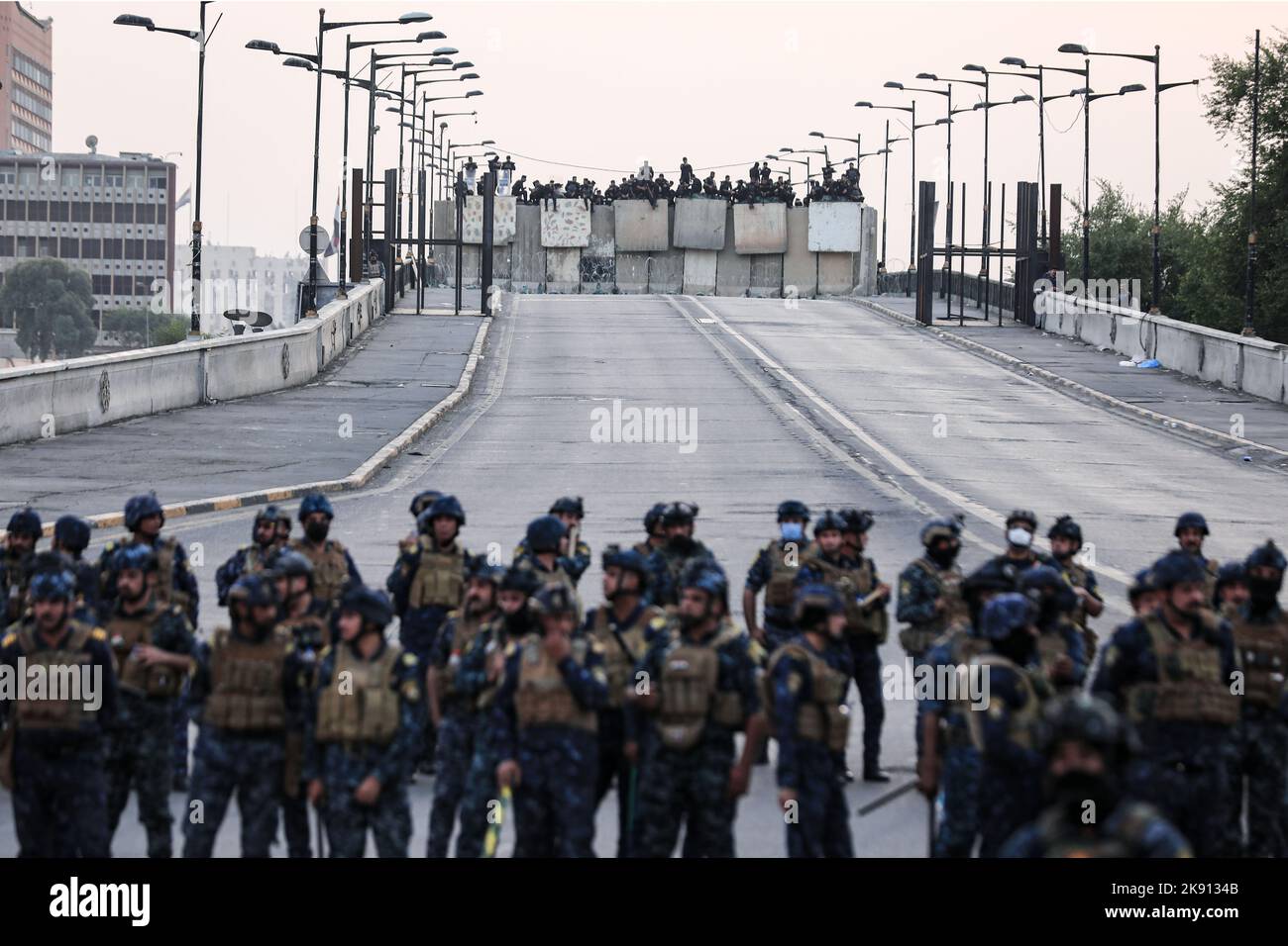Baghdad, Iraq. 25th Oct, 2022. Iraqi security forces block the ...