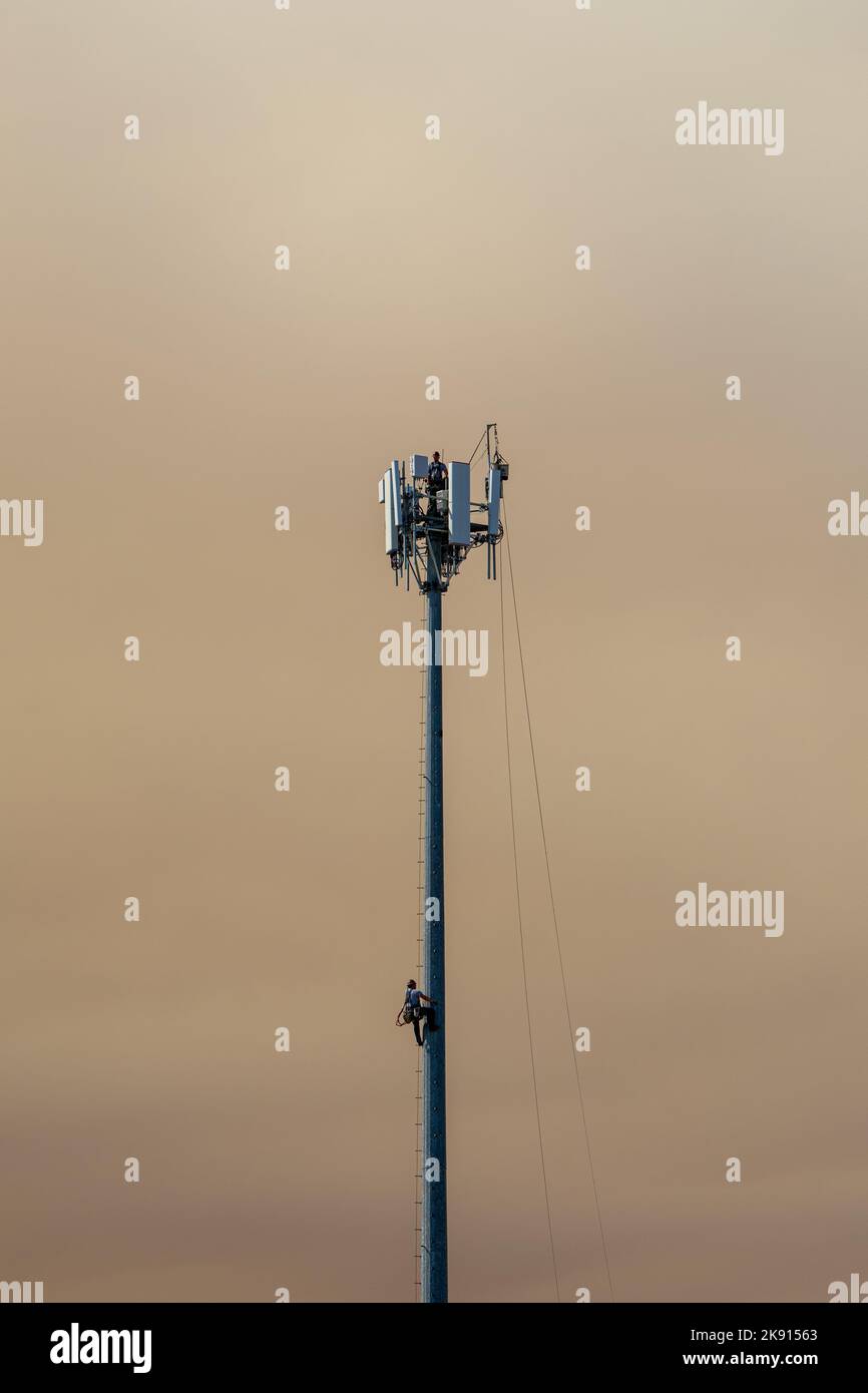 Tower radio cell hi-res stock photography and images - Alamy