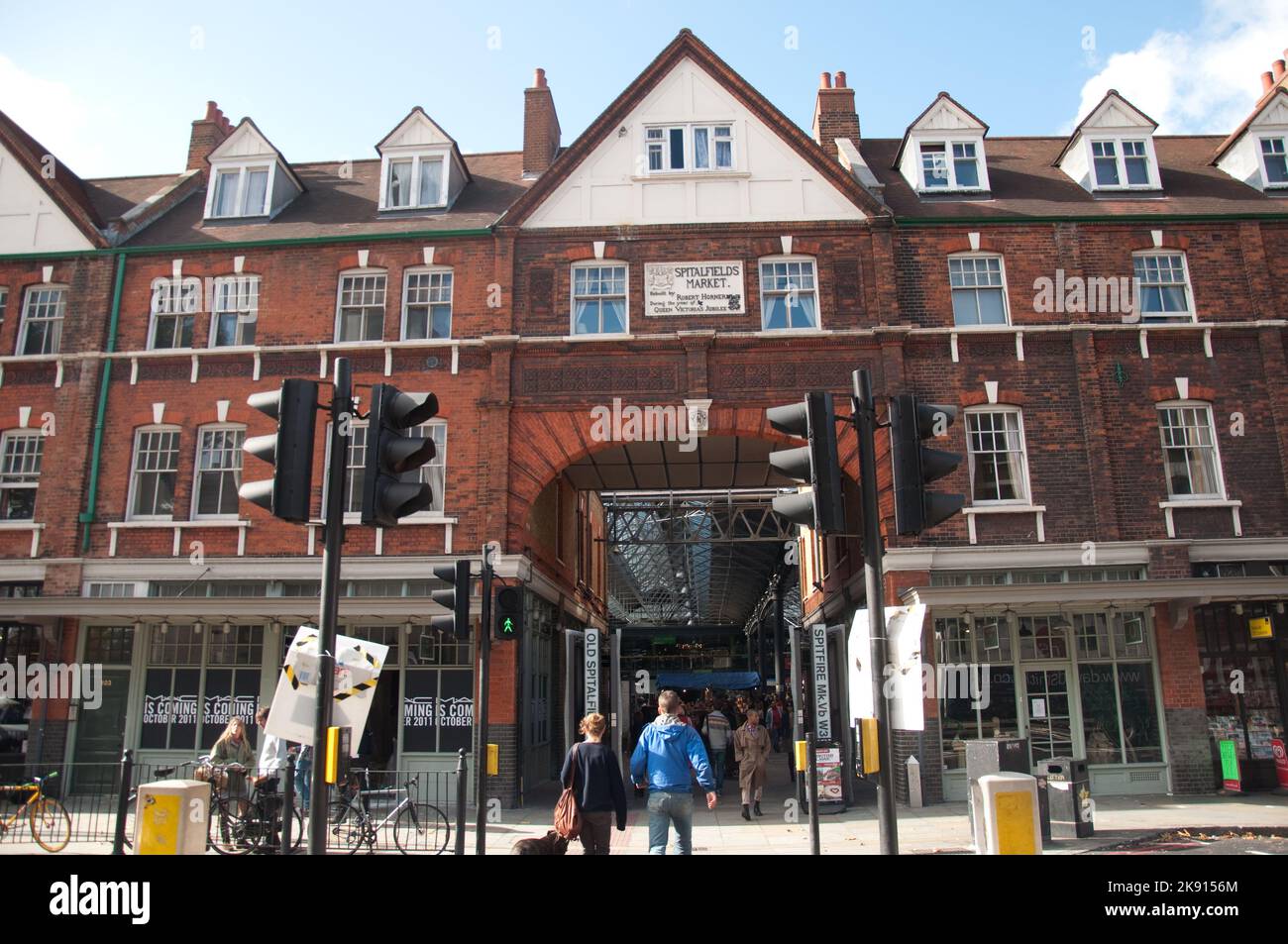 Main Entrance, Spitalfields Market, Tower Hamlets, East End, London ...