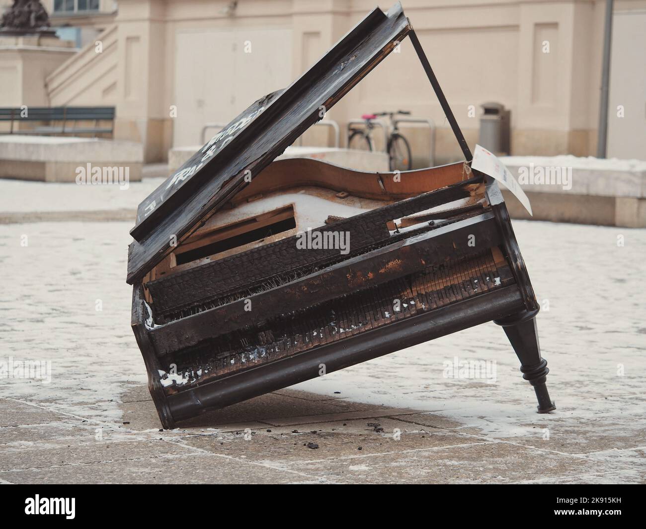 A broken piano standing on only one leg captured outdoors Stock Photo ...